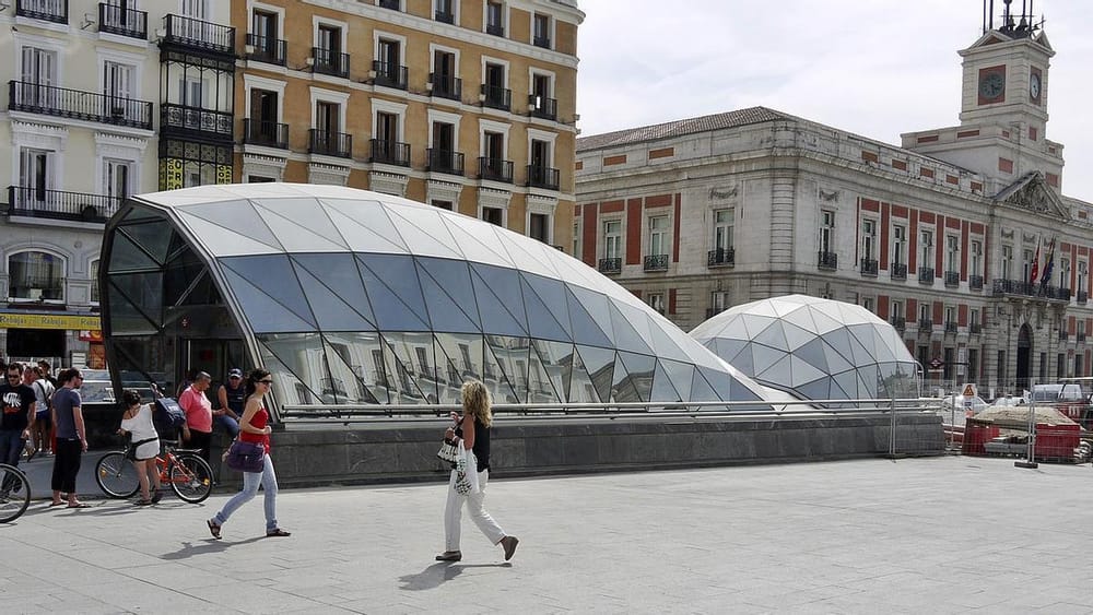 Madrid's Sol Neighborhood: Puerta del Sol Visitors Guide