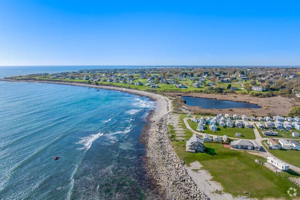 7 Top Beaches in Rhode Island
